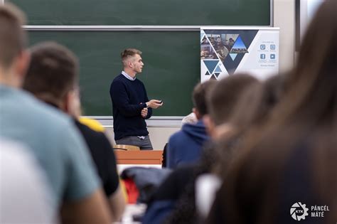 2023 11 02 ESZK előadás KTK Fotókör