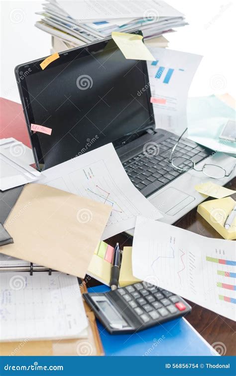Scrittorio Disordinato E Stipato Di Fotografia Stock Immagine Di