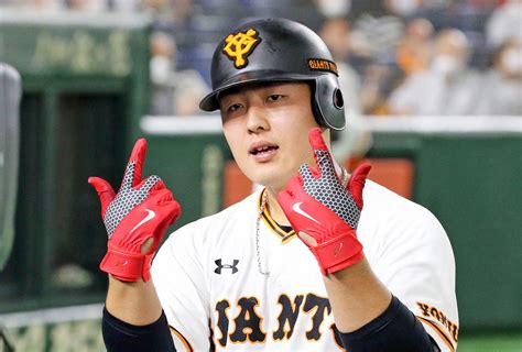 【増額！】巨人・岡本和真 1・5億増の4・2億円！ファンからも絶賛の声が殺到！ 最新 ベースボール