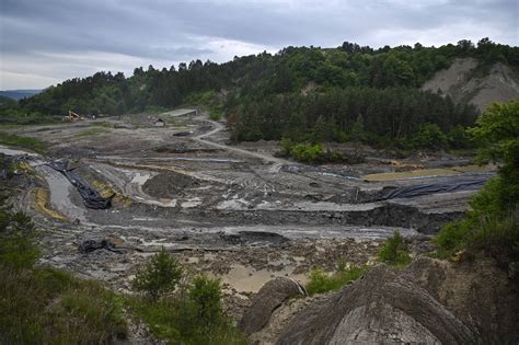 Deputații Aur şi Sos Cer Comisie De Anchetă Privind Salina Praid Urmează Votul în Plen