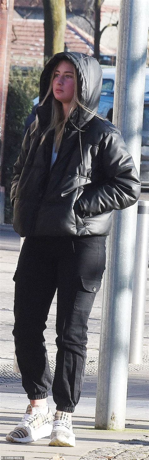 Woman 22 Who Posed As A Man To Dupe A Short Sighted Teenage Girl Into