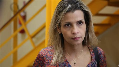 Delegada vê contradição em depoimento de mulher que entregou criança a coronel