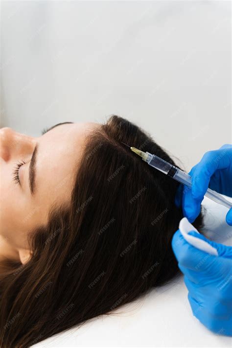 Premium Photo Mesotherapy Injection Process To Improve Hair Growth