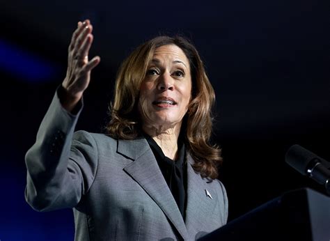 Reflecting On Kamala Harris Campaign Style Photos
