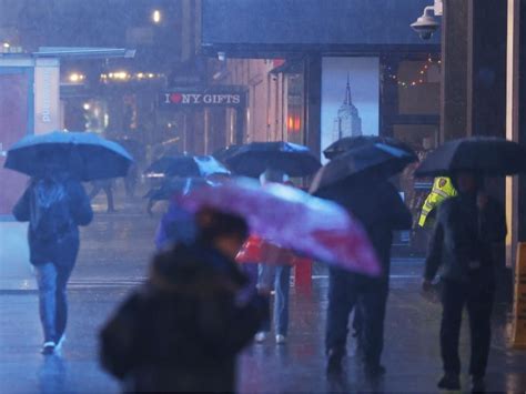 Nyc Weather 70 Mph Winds Heavy Rain Flooding From Major Storm New