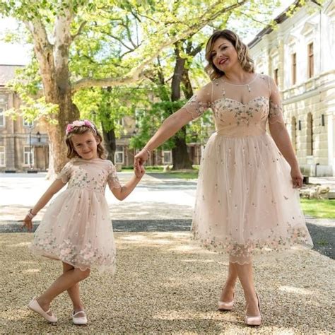 Beautiful Homecoming Dresses A Line Short Sleeve Lace Short Prom Dress