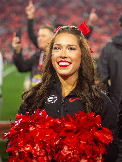 University Of Georgia Cheerleaders Get To Know Uga Cheerleader Sadie
