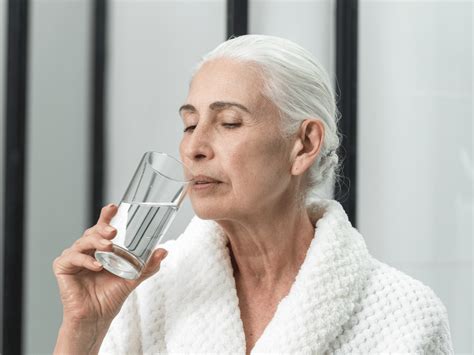 Water Purification Systems To Eliminate Hexavalent Chromium Pitcher