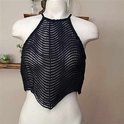 Windsor Tops Windsor Crop Top Poshmark