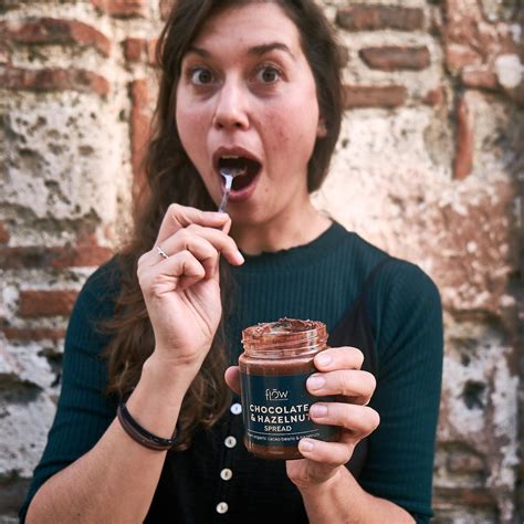 Flow Cacao Шоколадов Крем с Лешници