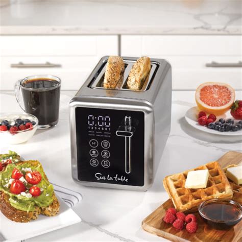 Touchscreen 2 Slice Toaster Sur La Table