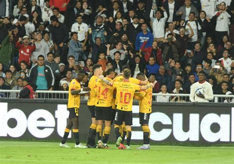 Histórico triunfo Barcelona SC venció por a Liga de Quito y acabó con el invicto albo en