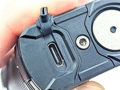 Nitecore TM20K Review 20 000 Lumen Tactical Flashlight 1Lumen