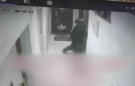 مصر كشف ملابسات فيديو تتبع شخص لسيدة ومحاولته دخول شقتها