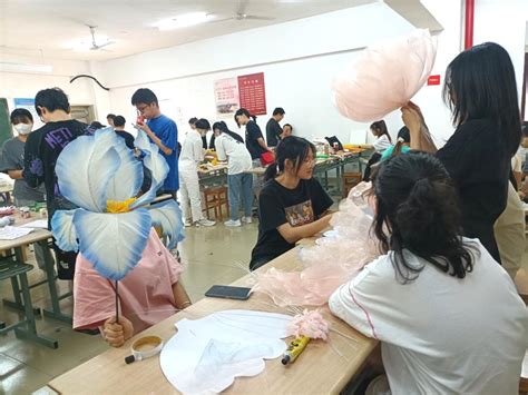 柳州工学院设计艺术学院开展陈设品制作艺术疗愈活动 柳州工学院设计艺术学院