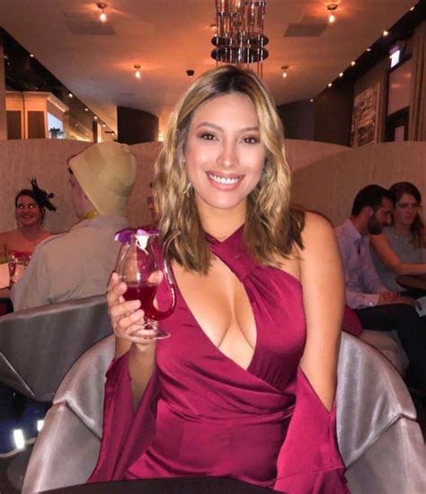 Natasha Martinez Scrolller