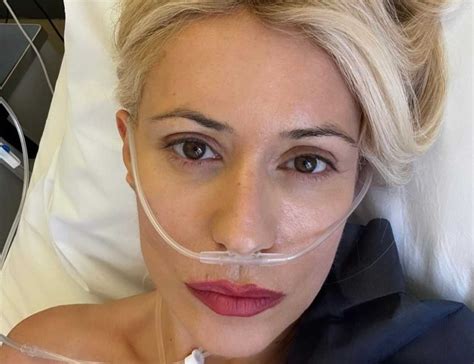 Papakostories Gr ΜΑΡΙΑ ΜΠΑΚΟΔΗΜΟΥ Η ΦΩΤΟΓΡΑΦΙΑ ΑΠΟ ΤΗ ΝΟΣΗΛΕΙΑ ΤΗΣ ΣΤΟ ΝΟΣΟΚΟΜΕΙΟ