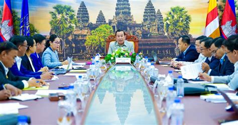 ឯកឧត្តមរដ្ឋមន្ត្រី ហួត ហាក់