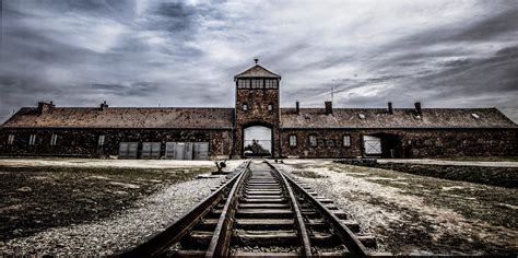 Museu Do Holocausto No Porto Mostra A Vida Antes Durante E Depois Da