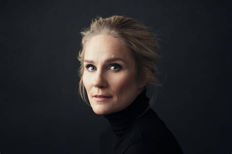 Näyttelijä Laura Malmivaara Ensi Kertaa Oopperanäyttämöllä