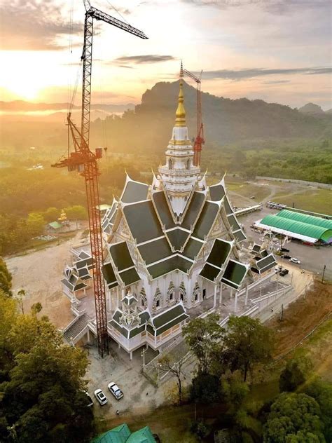 งานมหาอุโบสถวัดสันติวนาราม อีกประมาณ 30 ลบ 💥จบปิดงาน💥 งานที่กำลังทำ ️ 1 ค่าแรงปูพื้นรอบ