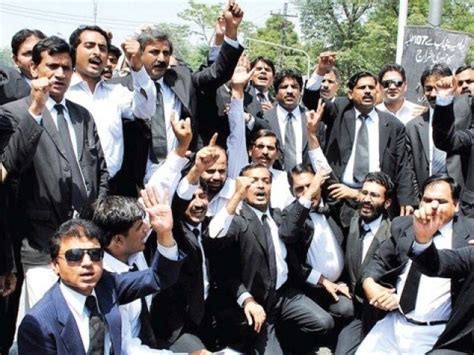 Panama Leaks Probe Opposition Thrashes Out Parallel Tors