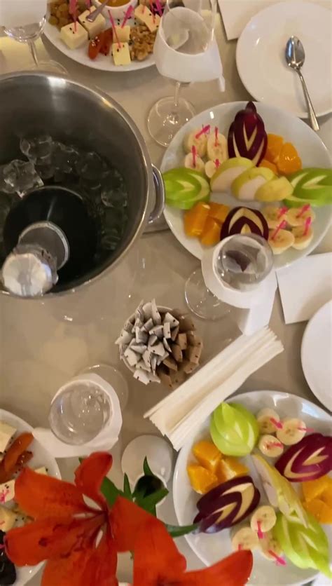 Divan Restaurant Batumi Home Facebook
