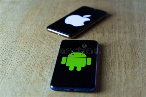 Apple And Android Smartphones Iphone Ios Versus Android Operating