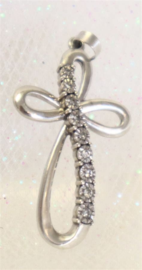 Vintage Swirl Cross Gem