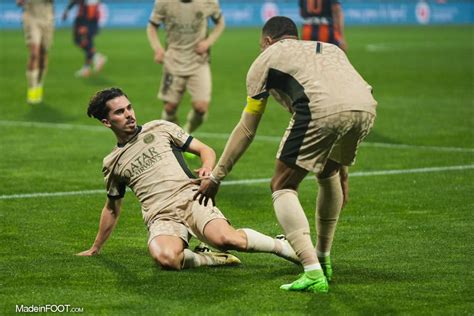 Ligue 1 Psg Mhsc Les Compos Officielles