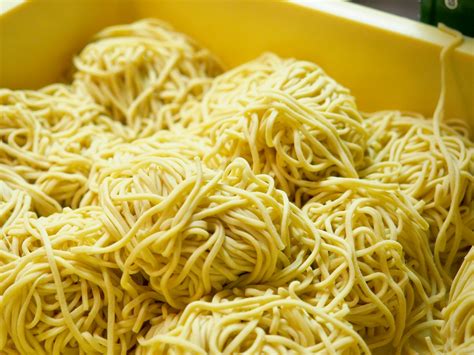 ラーメンの麺とは？その特徴やおいしい茹で方についてラーメンマニアが解説 フードマニア Food Mania By 旭屋出版
