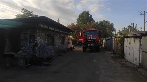 Головне управління ДСНС України у м Києві Рятувальники ліквідували пожежу на території