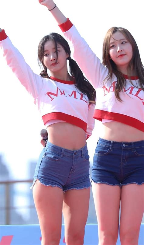 모모랜드 연우 각선미 아름다운 아시아 소녀 아름다운 소녀들 여성