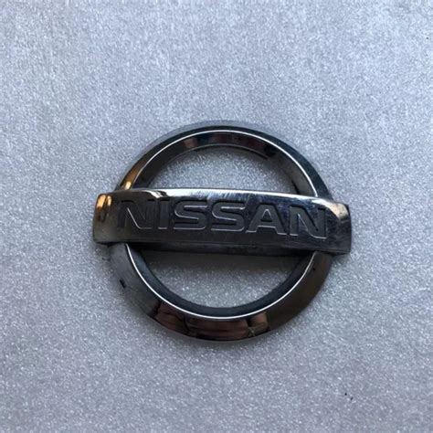 Emblema Parrilla Nissan Np300 16 17 8200153990 Uso Origin