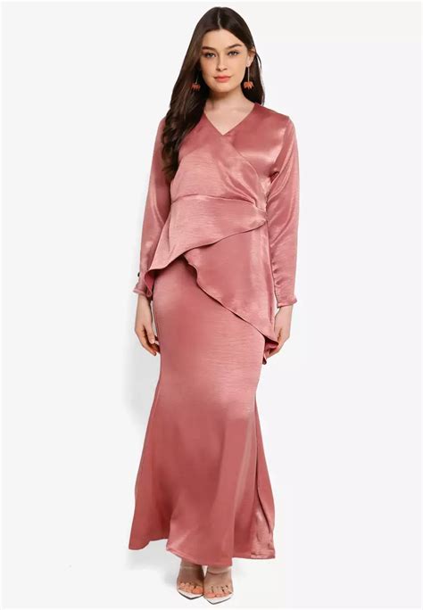 Inspirasi Pakaian Adat Melayu Berupa Baju Kurung Modern Zalora Thread