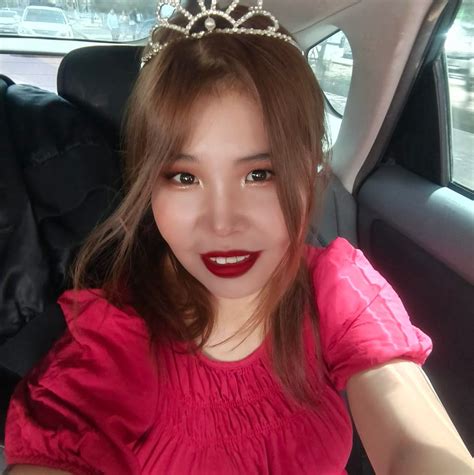 Asahi Шинэ ачаанд маань ёстой гоё гоё юмнууд их байна аа Даанч