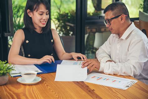 Bagan Laporan Tim Strategi Bisnis Grafik Data Infografis Menganalisis