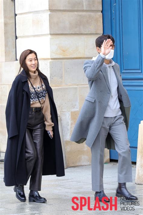 공개 열애 이정재♥임세령 이번엔 파리 로맨틱 데이트 현장 포착 뉴스1