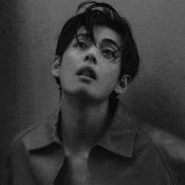 Pin Van Alexx Thk Op Taehyung Kim
