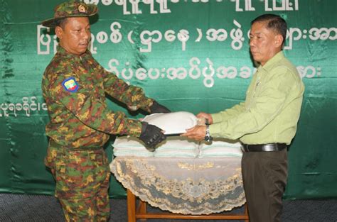 ပြည်သူ့စစ် ဌာနေ တပ်ဖွဲ့ဝင်များအား ဒုတိယအကြိမ်ထောက်ပံ့ပစ္စည်များပေးအပ်ပ
