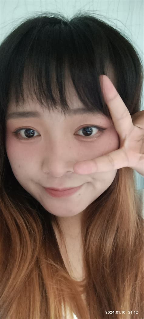 歪嘴战神这学期比起上学期化妆差别还是挺 高清图片堆糖美图壁纸兴趣社区