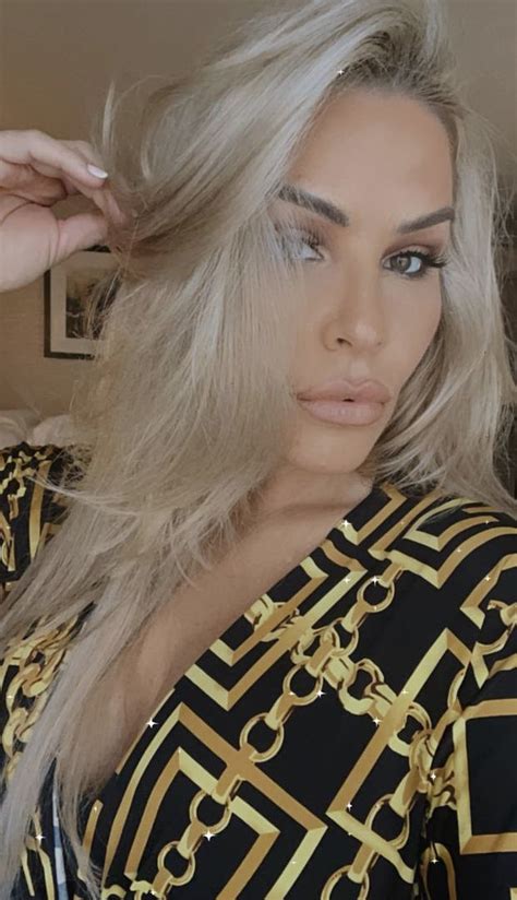 Natalya Neidhart Womens Wrestling Female Wrestlers Wwe Girls
