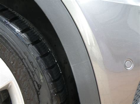 무광 플라스틱 가니쉬 복원 차 긁힘으로 스크래치 제거를 위해 상계동에서 입고된 벤츠 안양 자동차 기스제거 자동차 흠집 제거 수입차 수리 자동차 외형복원 차량