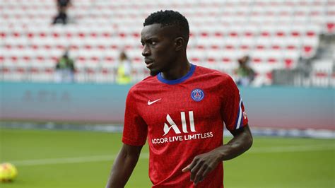 Ligue 1 Nice Vs Psg Gana Gueye Titulaire Site