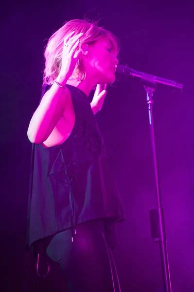 Singer Stock Photo Londondeposit