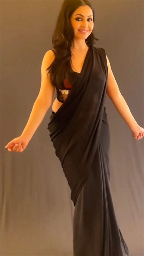 Shubhangi Atre Aka Angoori Bhabhi Sets Temperature Soaring In Black