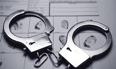 Mumbai Police Has Busted A Fake Gang Of Income Tax Raids