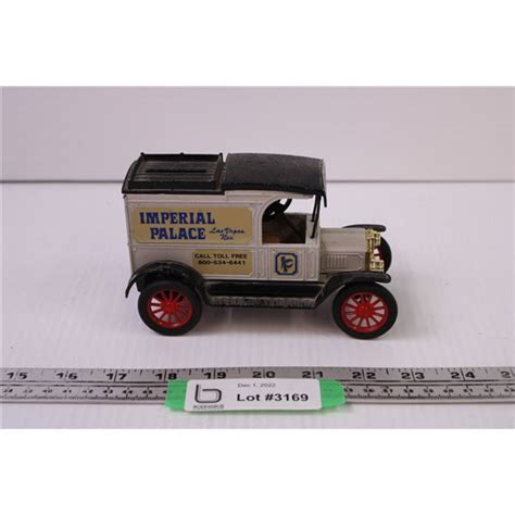 Ertl 1913 Model T” Diecast Coin Bank Bodnarus Auctioneering