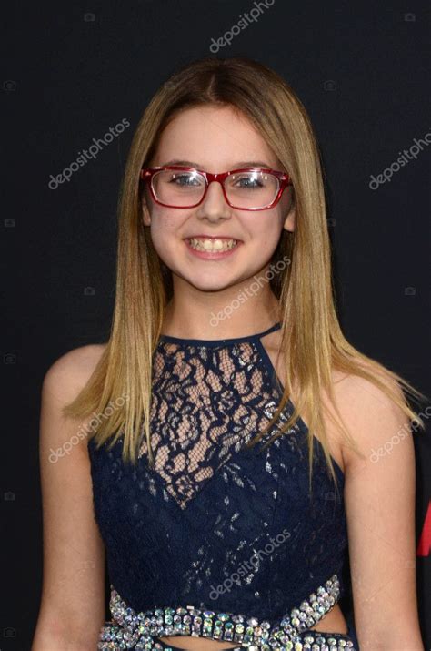 Actriz Izzy Fenech 2022