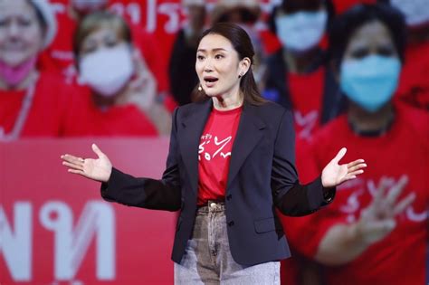 นางพญาเสื้อแดง อุ๊งอิ๊ง เทกโอเวอร์ นปช ปิดฉาก ตู่ เต้น